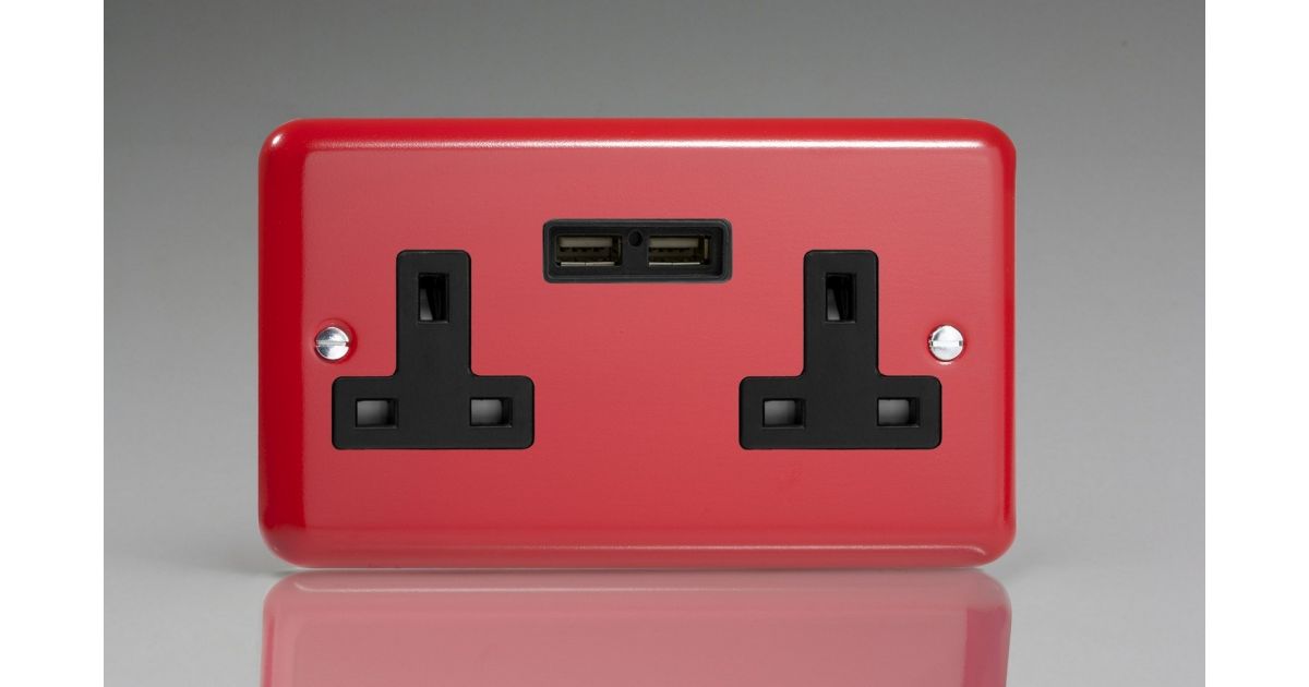 XY5U2B.PR: 13A Socket + USB, 2-Gang, Lily Pillar Box Red