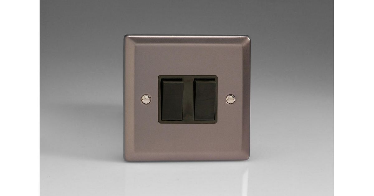 XR2B: Double Light Switch, 10A, 2-Gang, 2-Way, Classic