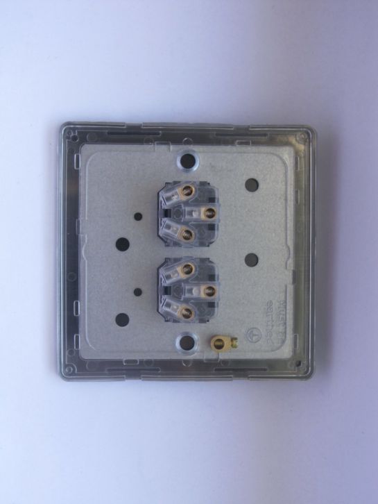 XDNP2S: Double Push Switch, 6A, 2-Gang, 2-Way, Screwless