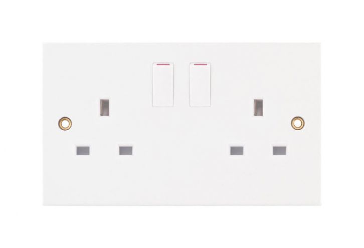 LG9098-1E: Double Wall Socket, 13 Amp, 2 Gang, Switched SP