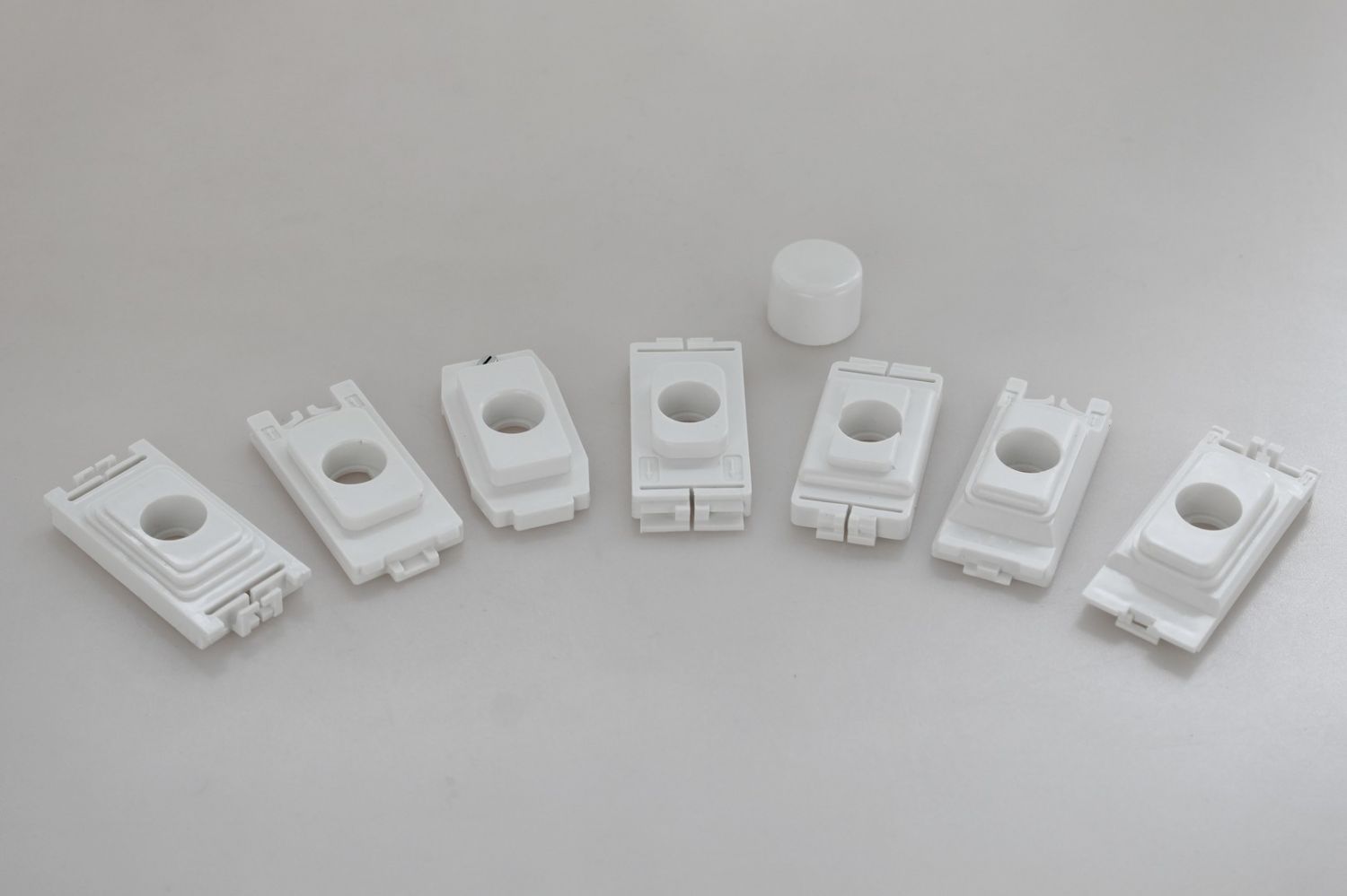 GAW.MG: Grid Adaptor - Multi-Grid : Varilight - from £5.59