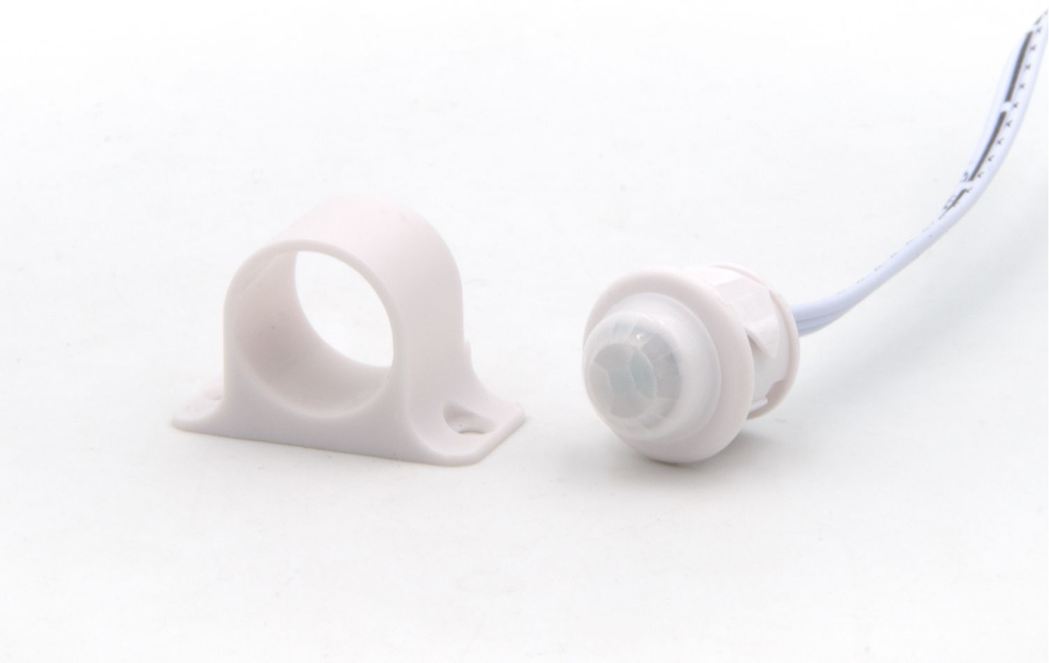 Miniature Double PIR Sensor, 12v/24v, White, 18mm, TOP