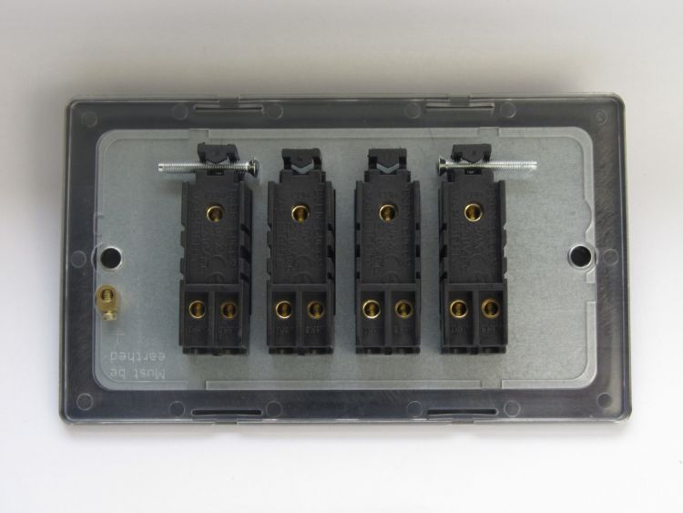 XDR9S: Quad Light Switch, 10A, 4-Gang, 2-Way, Screwless