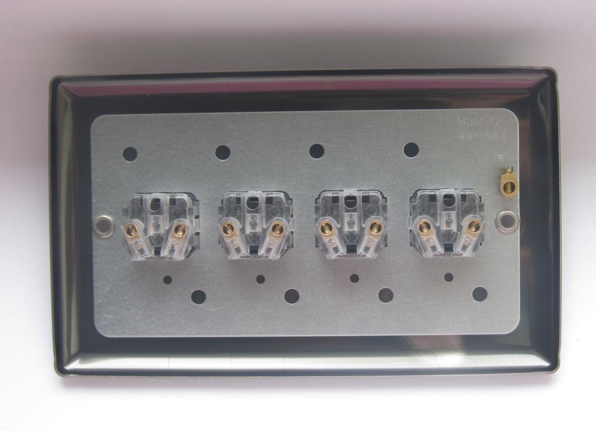 XVM4: Quad Momentary Switch, 6A, 4-Gang, Classic Victorian