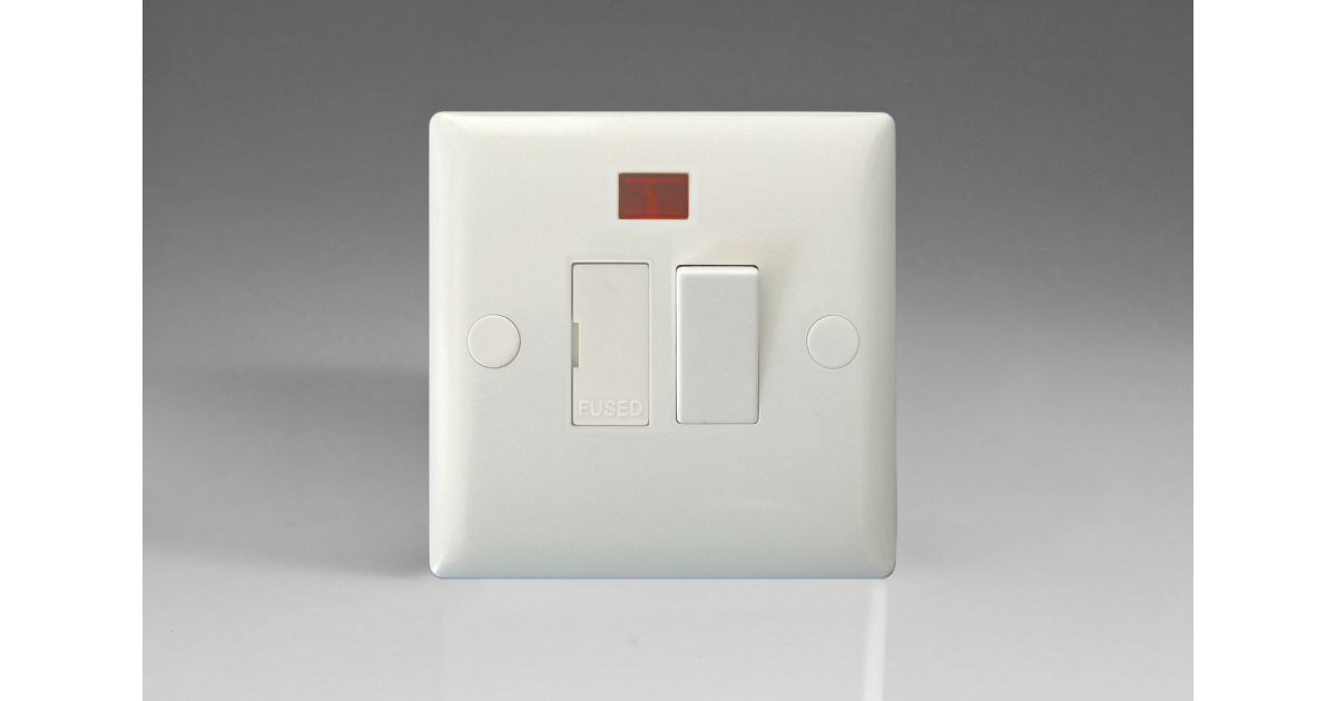 XO6NW: Switched Fused Spur + Neon, Value Polar White