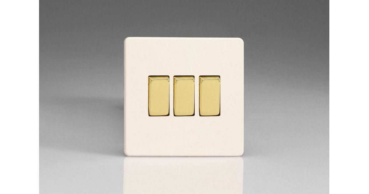 XDY3VS.PD: Triple Light Switch, 10A, 3-Gang, 2-Way