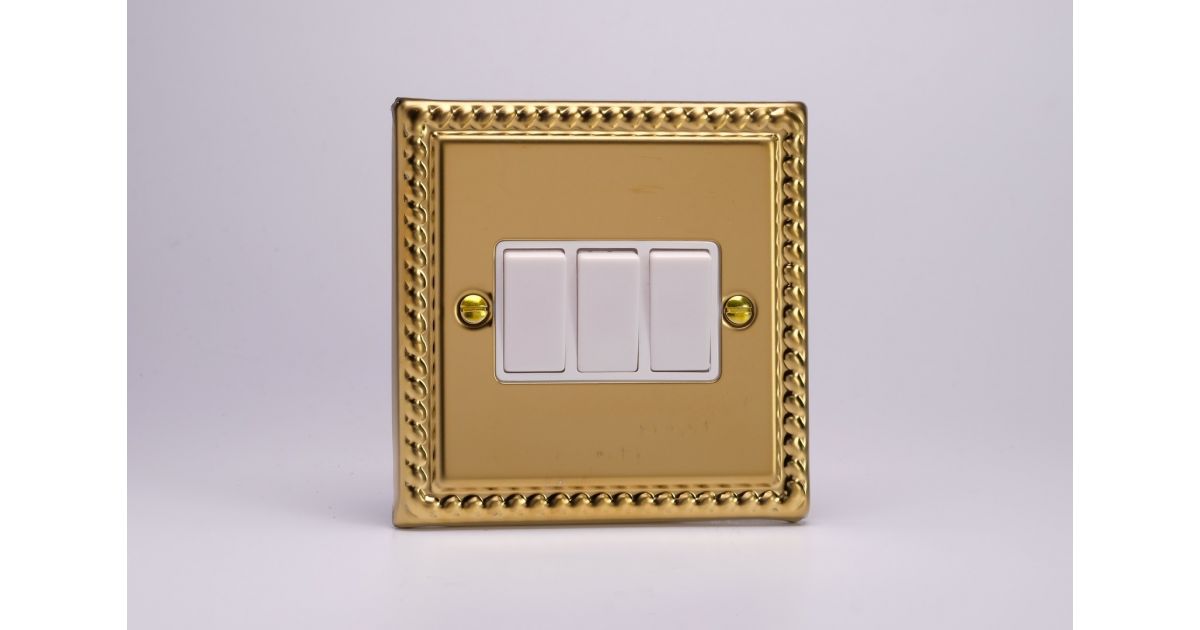 XG3W: Triple Light Switch, 10A, 3-Gang, 2-Way, Classic