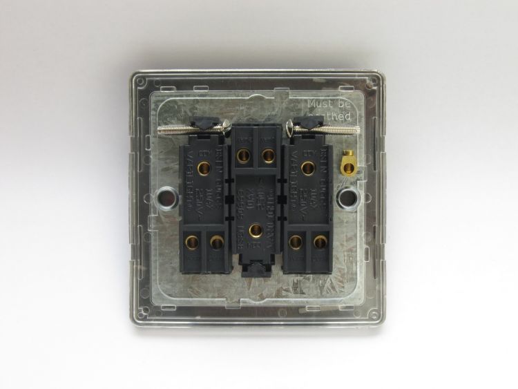 XDYT3S.JB: Triple Toggle Switch, 10A, 3-gang, 2-way, jubilee