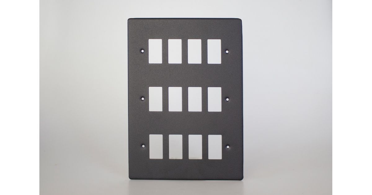 XDYPG12.MB: PowerGrid Plate, Matt Black, 12-Gang : Varilight