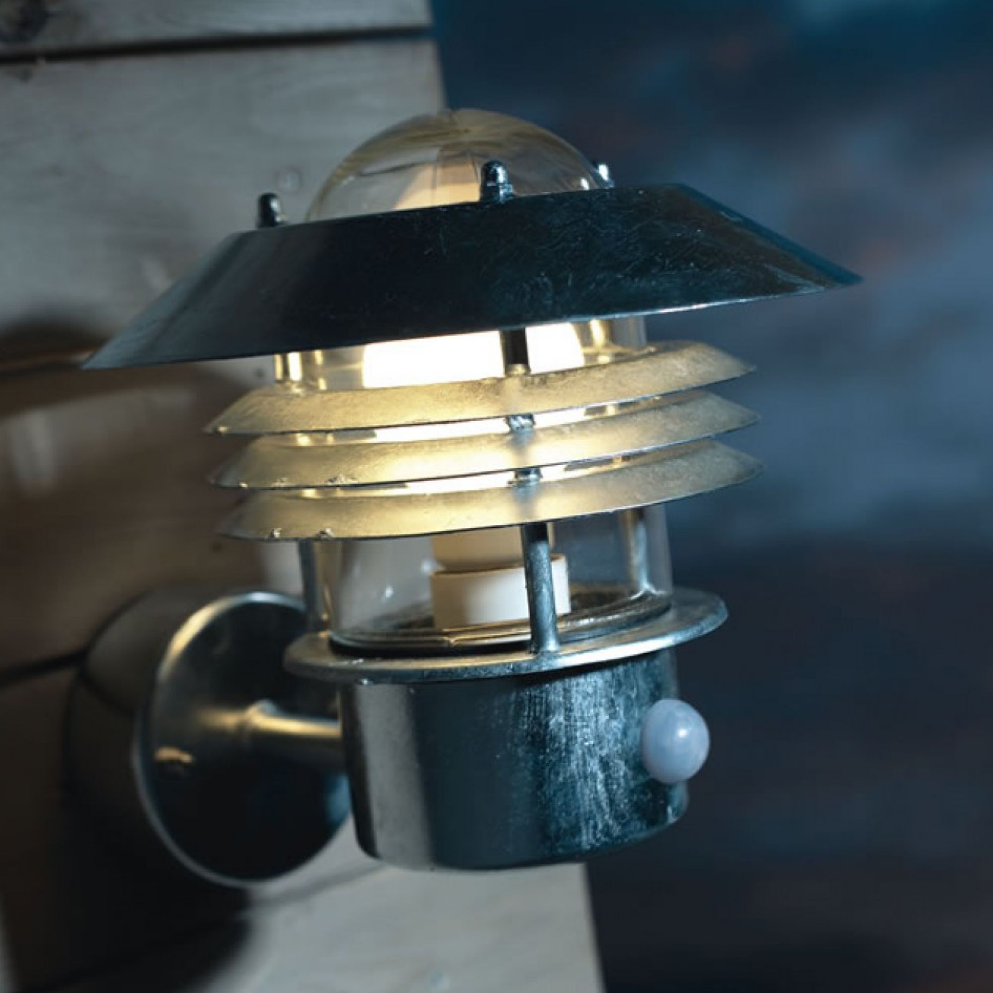 25101031: Vejers Light, IP54, Galvanised Steel, PIR Motion