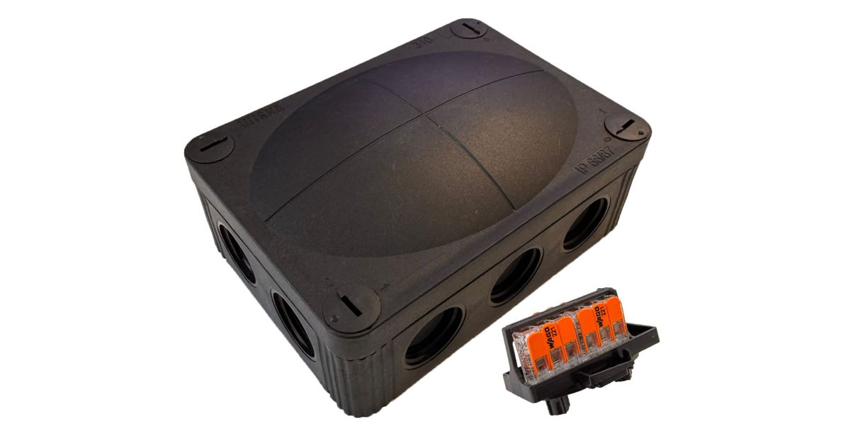 10113411 COMBI 310 BK 3-221-413: Junction Box, 117x85x51mm